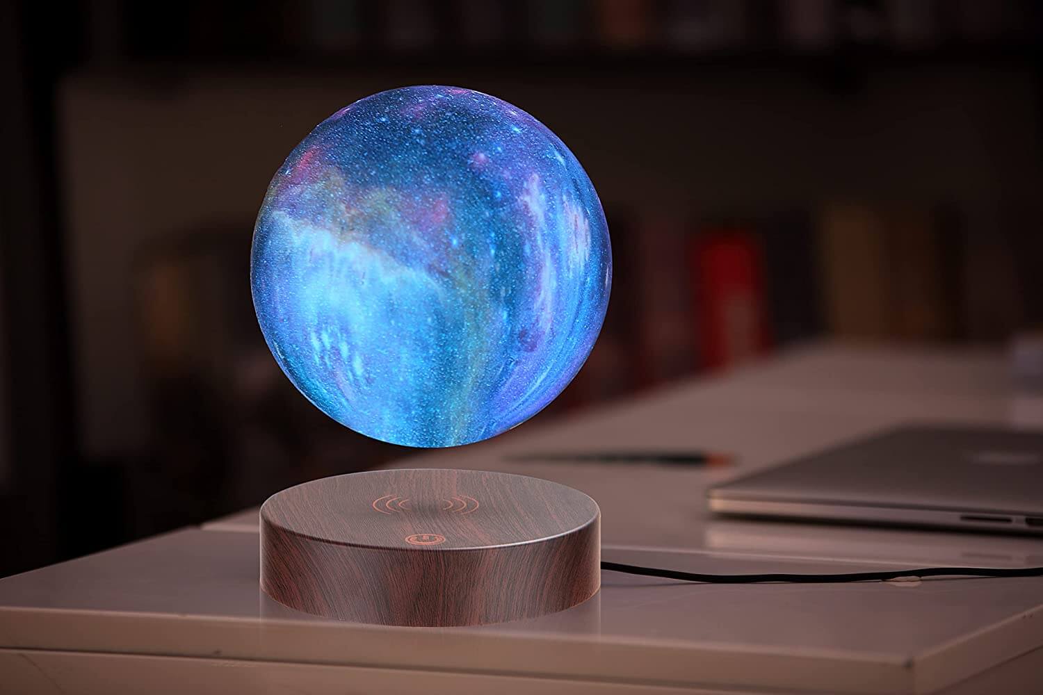 The Enchanting Moon Lamp: A Levitating, Wireless Charging, Color-Changing Masterpiece - Cool ...
